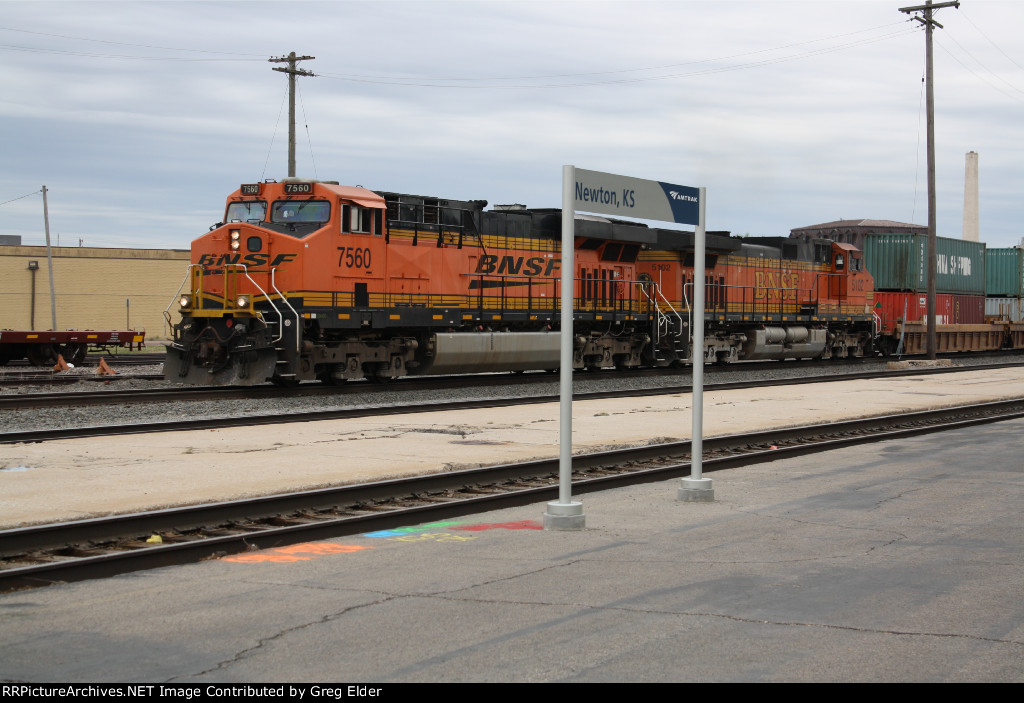 BNSF 7560